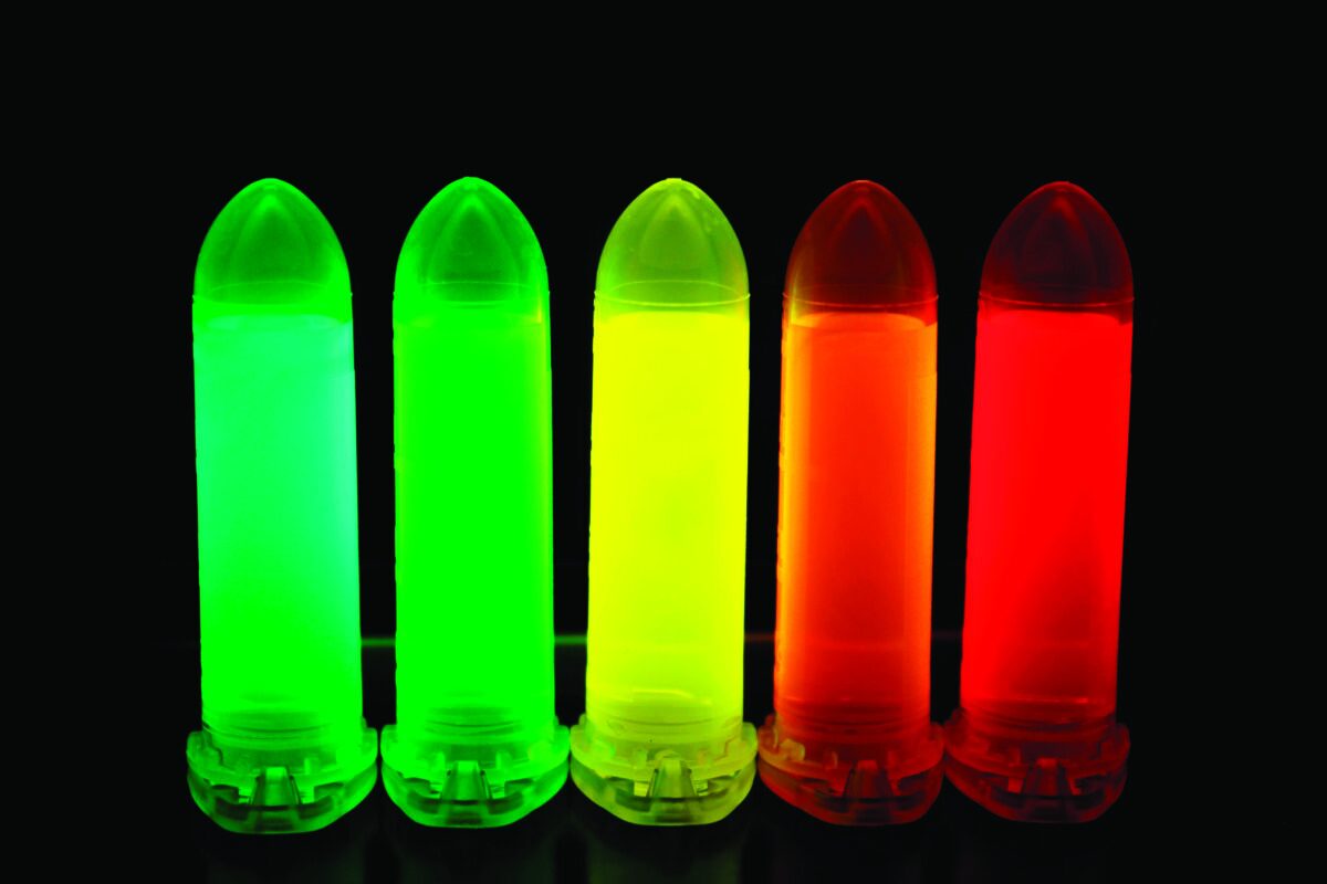 Quantum dots and nanocrystal-embedded glasses for display applications
